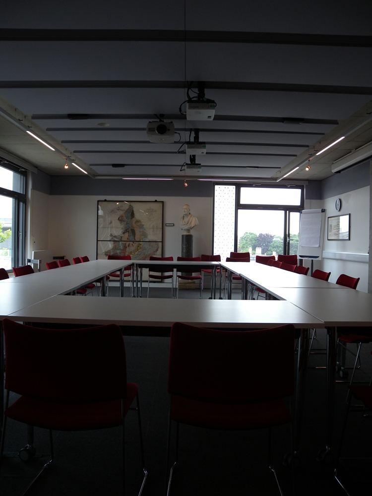 Earth Sciences Building | Access Guide
